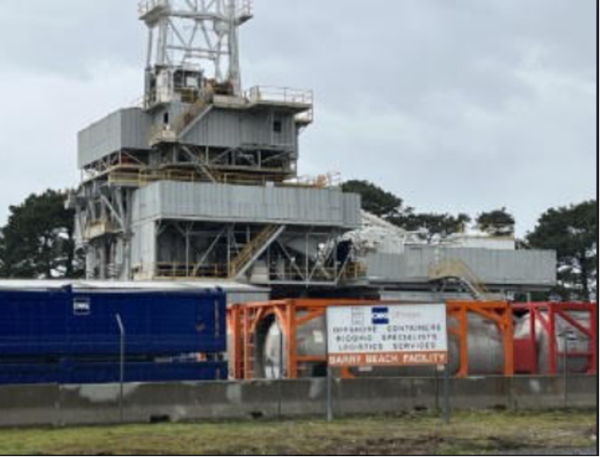 Mixed reactions to Esso Oil Rig Decommissioning Plans for Barry Beach ...